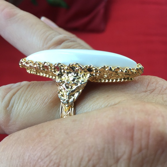 Jewelry | Gold And White Agate Ring 6 | Poshmark